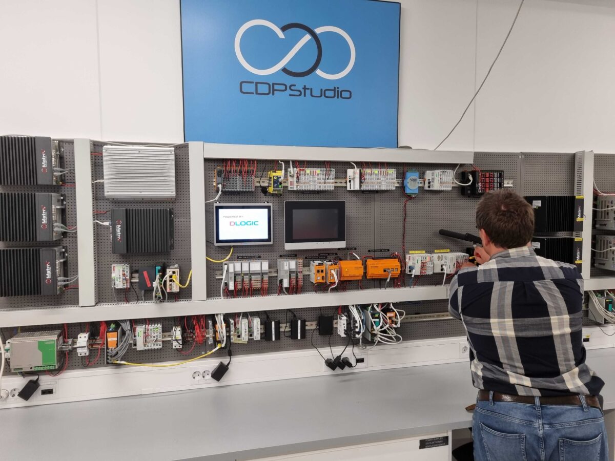 10 reasons to choose a hardware-independent development tool - CDP Studio