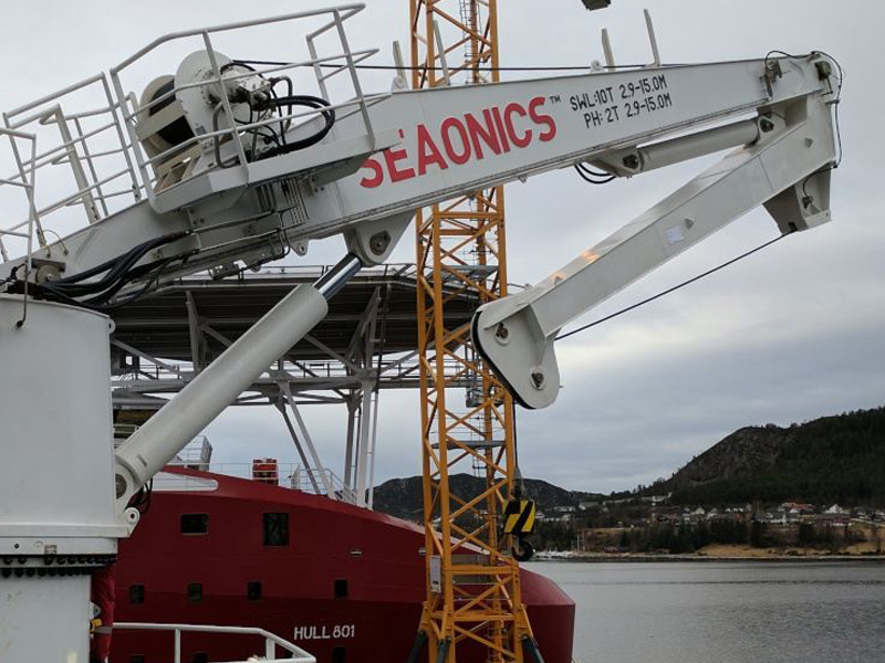 Seaonics crane control using Wago running Linux - CDP Studio