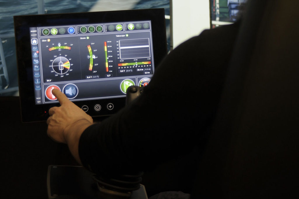 Advanced code editor and low code graphical editor | CDP Studio